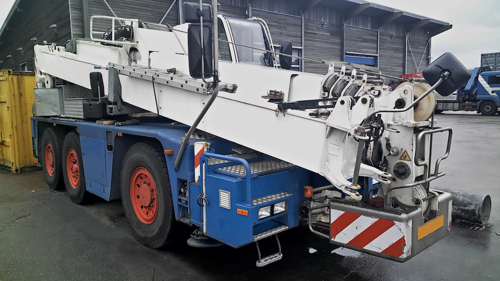 Stock - Pinarci Port Equipment B.V.